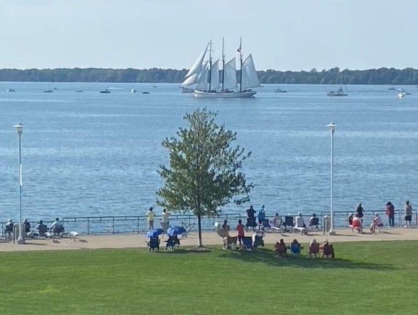 Pier 6 Rooftop & Restaurant - U Pick 6