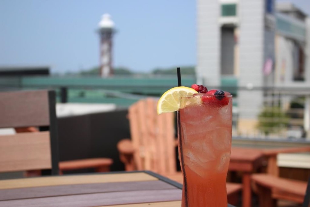 Pier 6 Rooftop & Restaurant - U Pick 6