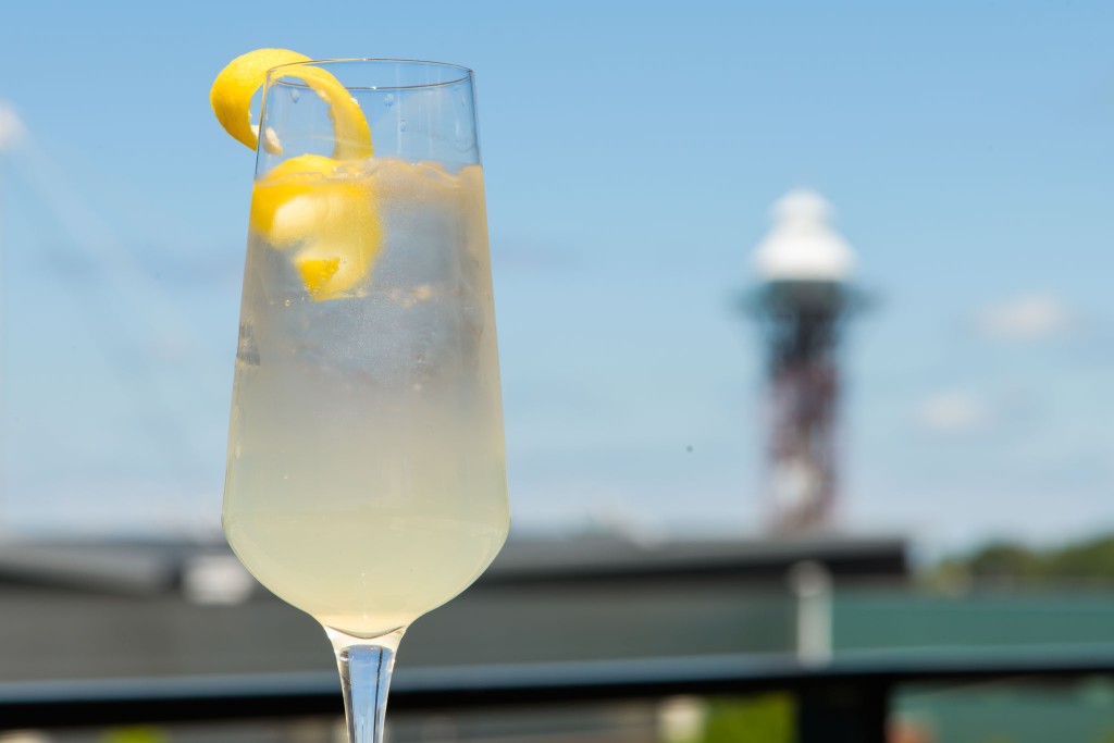 Pier 6 Rooftop & Restaurant - U Pick 6