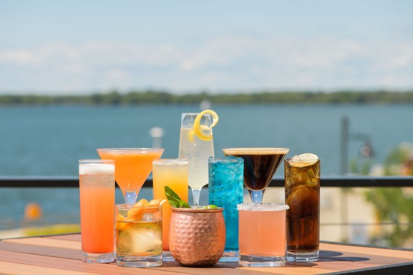 Pier 6 Rooftop & Restaurant - U Pick 6